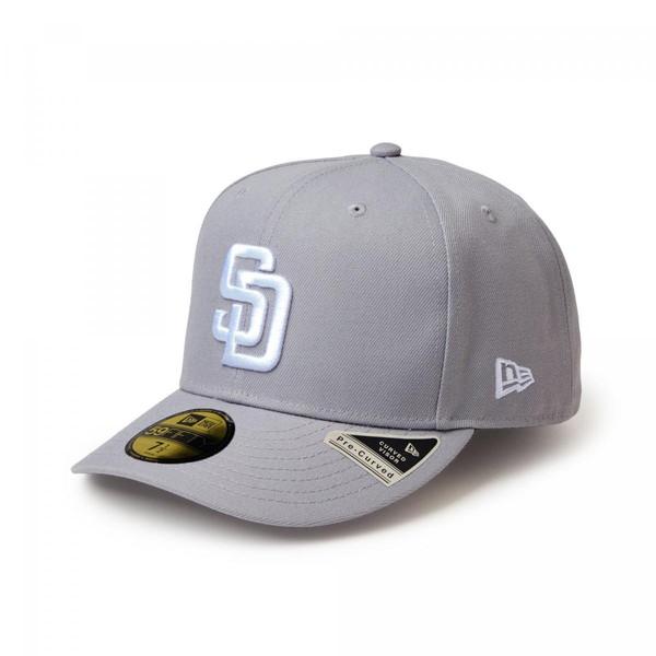 MLBのチームロゴを用い、素材やカラーをアレンジした［Pre-Curved 59FIFTY ］。緩やかにカーブしたバイザー（つば）が特徴です。シルエットは59FIFTYをベースに、バイザーをあらかじめカーブさせたプレカーブ仕様。フロントパネ...