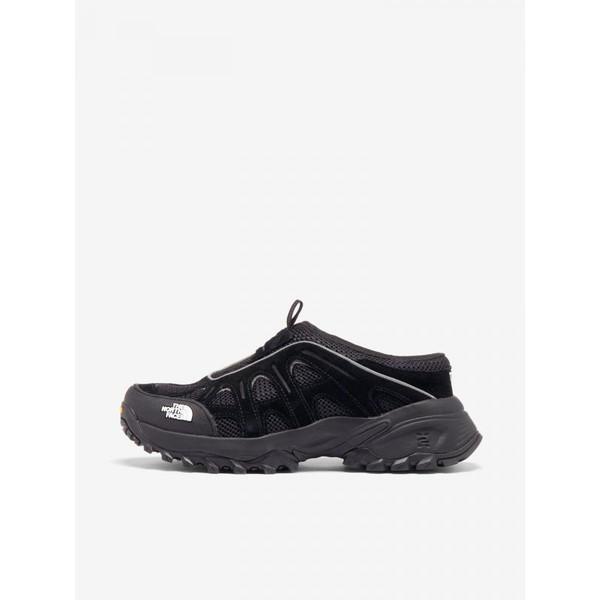 2006年に誕生したマルチスポーツシューズ「HEDGEHOG」を、現代のエクスプローラーへ向けてリマスターした日常シーンで活躍するミュールです。アッパー素材には、通気性が高いリサイクルメッシュ生地と、耐久性がある人工皮革の組み合わせ。耐久性...