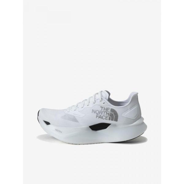 Summit VECTIV Pro 3のジオロジックを踏襲した、高反発スピードモデルのロードランニングシューズ 特徴 ・3層構造の「VECTIV」システムソールユニットを採用した高反発モデル・反発性と安定性を両立する立体形状プレート搭載・軽...