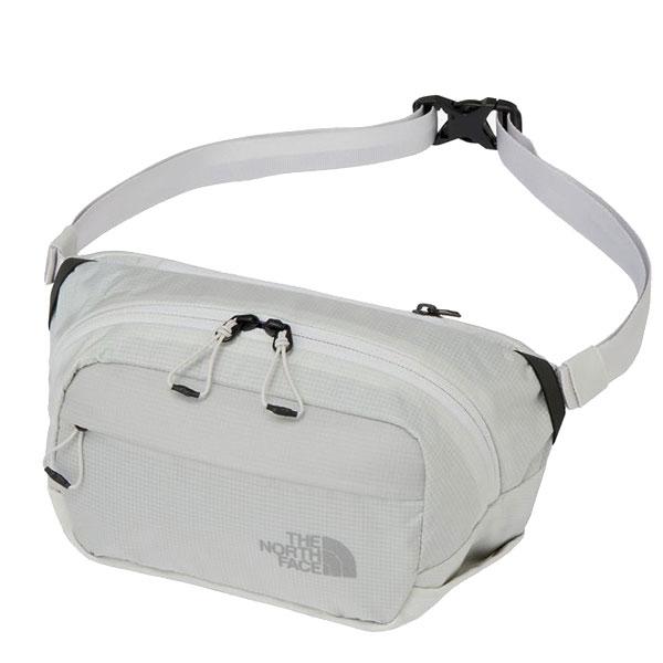 「都市生活における機能合理性」をコンセプトに、オンオフ兼用できるウエストバッグです。素材には、軽量性と耐久性を両立した100デニールのリサイクルロビックリップストップナイロンを一部採用。機能的ながらミニマルなデザインで、デイリーユースからラ...