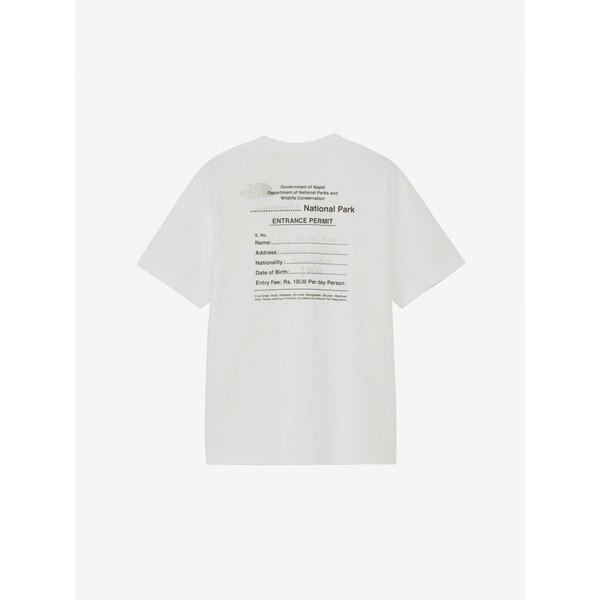 速乾性のあるリサイクルポリエステルと風合いのよいコットンを混紡した、ニット素材の半袖Tシャツ。コットンライクな生地で、しなやかな着心地です。アメリカの国立公園の登山届を背面に大きく配置。スタンプ風にあしらったハーフドームのロゴが、デザインの...