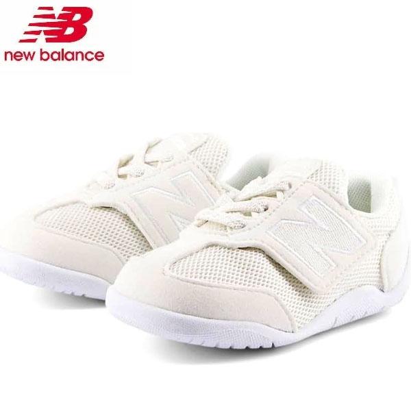 歩き始めの赤ちゃんのことを第一に考え、設計、デザインしたファーストシューズ「NEW-B FIRST」が新登場。屈曲性に優れたフルラバーのアウトソールが赤ちゃんの自然な一歩をサポート。両サイドに大きく開く面ファスナーが脱ぎ履きしやすさをサポー...