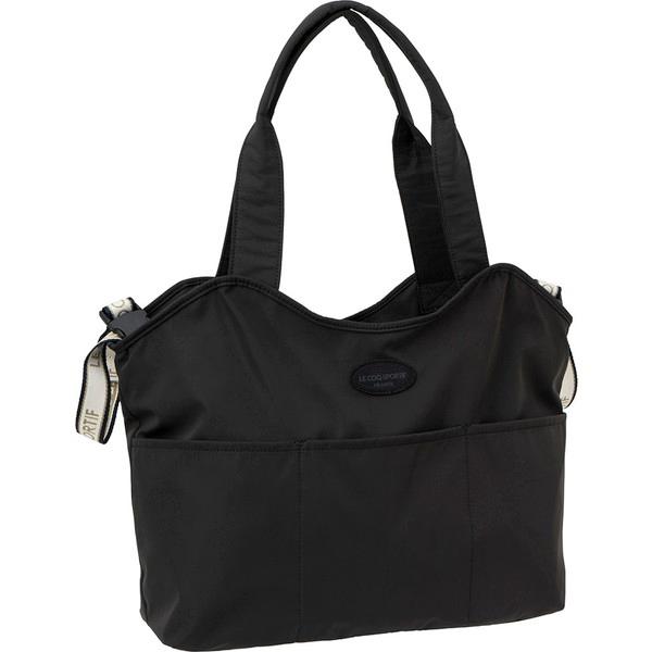 ジムやヨガレッスンを始め、仕事や旅行でも活躍するマルチなトートバッグになります。柔らかな印象を与える曲線デザインがポイント。中央の部分をカーブさせることで、ダウンやコートなど厚手の物を着たままでもストレスなく肩から掛けることができます。中に...