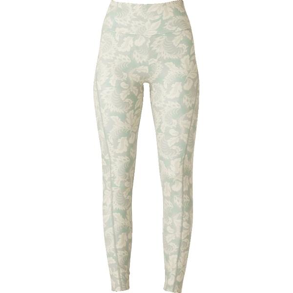 ヨガからワークアウトまで対応し、アクティブな動きにフィットするトップスとレギンスを、優しい色合いのエスニック柄プリントで表現。ソフトな肌触りが心地よい2WAYストレッチ素材を採用し、程よい肉厚感と締めつけすぎない伸縮性が、着用時のストレスを...