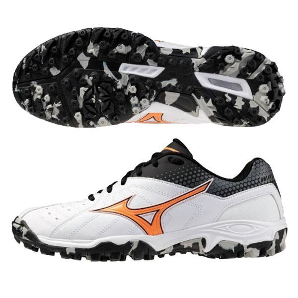 アウトコートで誰よりも目立つ、待望のカラーモデル。軽量インジェクションミッドソールサイズ22.0〜29.0、30.0cmカラー06：ブラック×グリーン21：ホワイト×ブルー×シルバー51：ホワイト×オレンジ素材甲材：人工皮革底材：合成底原産...