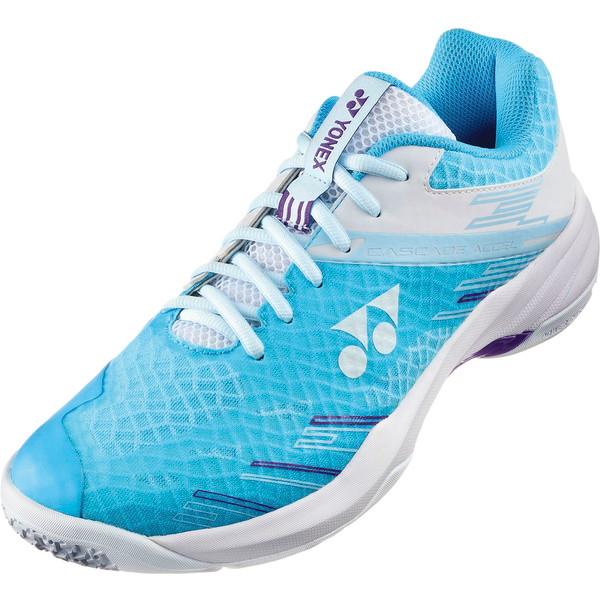 トウアシストシェイプ採用でパワーロスのない素早いフットワークを実現。柔らかく足にフィットする2Eスリムモデル。◯シューズアッパー/合成繊維、ミッドソール/合成樹脂、アウトソール/ゴム底パワークッション、デュラブルスキンライト、ダブルラッセル...