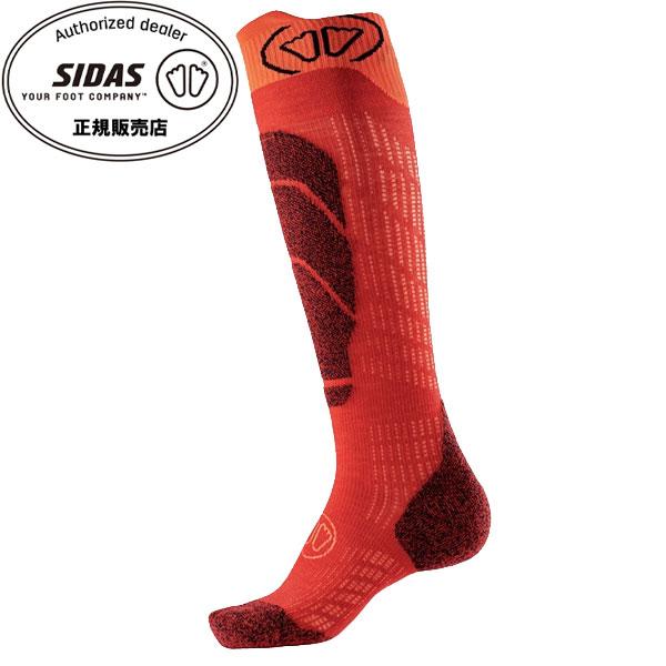 大人用と同性能で子供に適合した形状と着圧で最適なフィット感を●足裏とスキーブーツの間に余分な隙間を作らず、インソールとの相乗効果を重視した構造●かかと、つま先、脛部分などストレスのかかるエリアのクッション性をアップして保護●メリノウールが、...