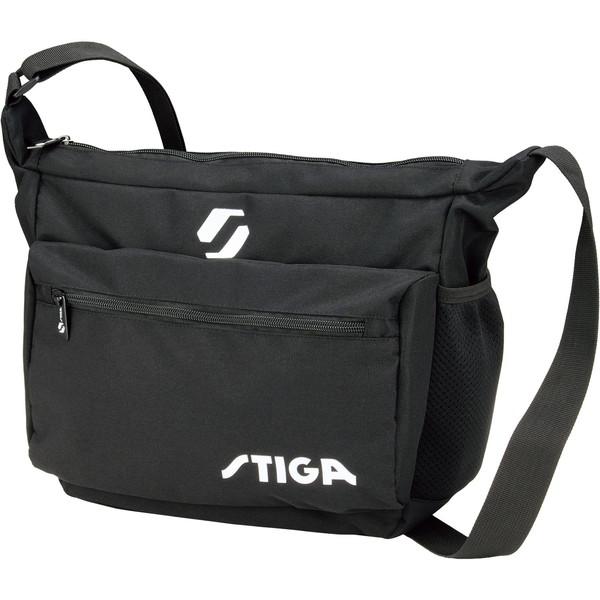 ブラックは、ブラックファスナーにホワイトのロゴ。A4サイズが収納でき、前面、背面、両サイドにも収納できる。様々なシーンで活躍。ポリエステル31×34×13cm中国【04703000000000000】【03003291500000000】