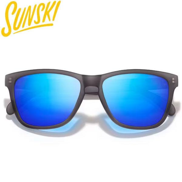 sunskiのはじまりの1つでもあるこのヘッドランドは、クラシックなウェイファーラーの形状を採用しています。スポーツやアクティビティに最適なミディアムサイズのフレームです。ヘッドランドとは、サンスキーのホームタウンであるサンフランシスコから...