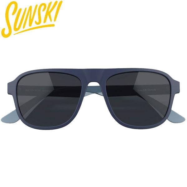 どこか懐かしい雰囲気を醸し出しているスクエアアビエイターフレームのショアライン。好みが分かれるモデルですが、自分のスタイルにぴったりハマった時には、早く出かけたくなることでしょう。Fabric：＜レンズ＞Solid polarization...