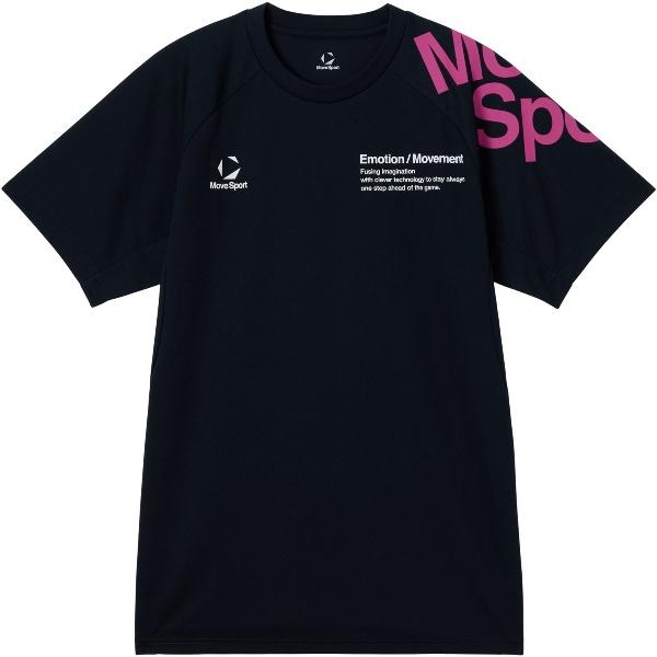 肩部分のグラフィックがデザインポイントの半袖プラクティスシャツです。バレーボールに特化した設計を採用しています。具体的には1.肩甲骨部分のストレスを軽減するため、脇下から肩甲骨部分にゆとりを持たせつつ、背面を1枚構造にしています。2.ネット...