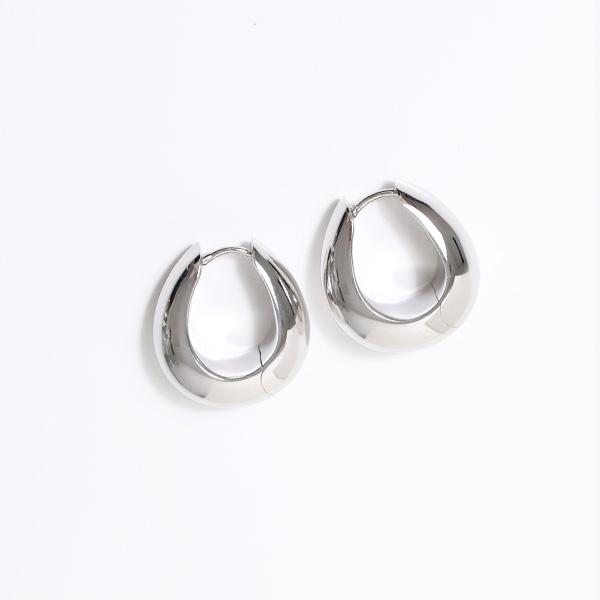 TOM WOOD トムウッド Ice Hoops Medium Earrings アイス フープ ピアス フープピアス シルバー925 silver925 両耳用 レディース E39HMNA01S925商品説明ブロックアイスが溶けた曲線的な...