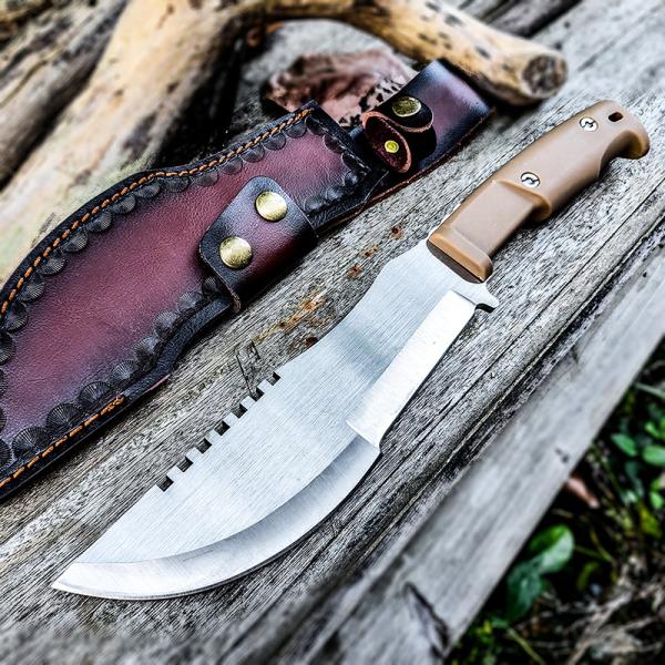 【用途】バトニングに特化したフルタング構造の厚刃手鉈です。骨切り包丁としての用途はもちろんで、野外活動でのバトニング、薪割り、藪漕ぎ、ジャングルなどもガンガン使えます。【切れ味】ブレードには7cr鋼を使用。硬度は約61HRCに達し、刃持ちが...