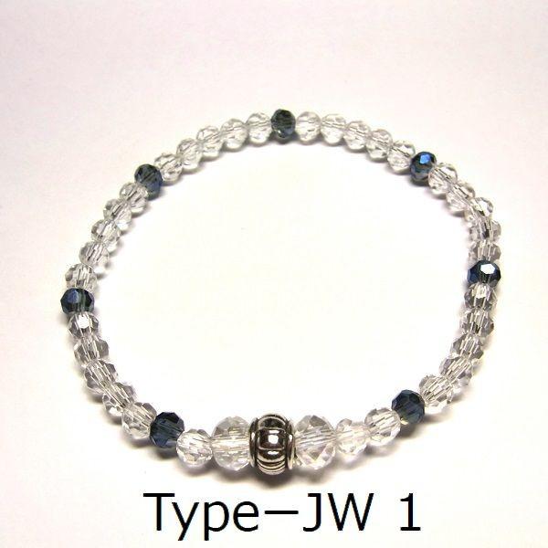 ■メール便送料無料（配送方法で、メール便を選択してください）ララレディーオリジナルブランド、「Pixie」（ピクシー：妖精）より、高品質クリスタルガラスビーズを使用したブレスレットがリリースされました。キラキラの輝きが手首を可憐に演出します...