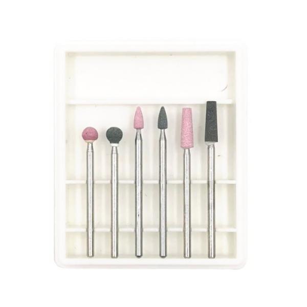 キューティクルのお手入れや、フットケアにも使用可能です。ほとんどのネイルマシーンに使用できます。■素　材：セラミックストーン■サイズ：3/32"■原産国：中国■ケース付き※パッケージ等は予告なく変更になることがございます。