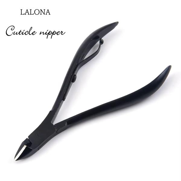 シングルスプリングのキューティクルニッパー1個あると便利な甘皮処理ツールブラックの色剥げがわずかにあります。●刃先：10mm●全長：約9.5cm●ステンレス製●原産国：パキスタン※お子様の手の届かない所に保管して下さい。※パッケージ・価格等...