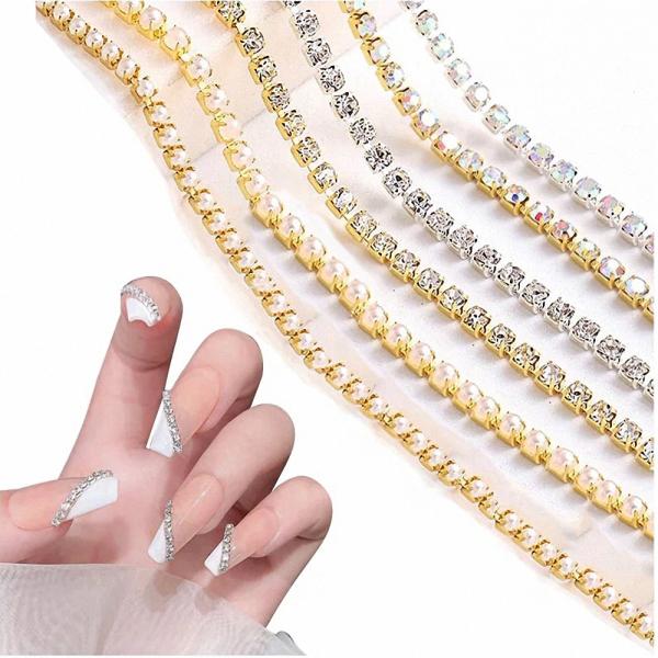 小さめのストーン、パールのチェーンです。キラキラと輝き可愛い♪●内容量：12デザイン●長さ：約23.5〜25cm●中国製※お子様の手の届かない所に保管して下さい。※パッケージ等は予告なく変更になることがございます。※カラーはお客様のモニター...