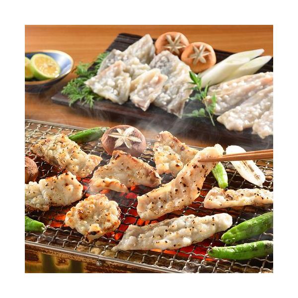刺身や鍋だけでなく、焼くことでも美味しく食べられるふく料理。一匹のとらふくからわずかしか取れない希少部位の身皮と、焼き用に開いた真ふくをセットにしました。付属の塩麹たれで下味をつけて焼くことで、香ばしくもあっさりとした風味でふくの味わいをお...