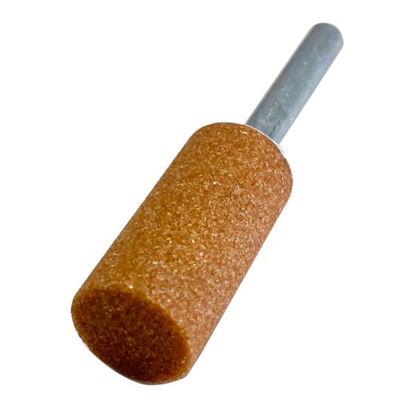 ■仕様・用途:HSS鋼・特殊鋼・合金工具鋼のバリ取りや溶接ビートの除去に・外寸(約):φ16×長さ67mm・砥石部サイズ(約):φ16×32mm・軸のサイズ(約):φ6×35mm・粒度:#60・形状:円筒型・許容最大回転数:30000min...