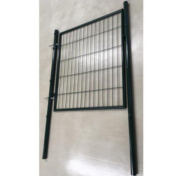 ■仕様・素材:スチール・目合い:20cm×5cm・外径(支柱含む):幅1m×高さ2.0m・扉部分サイズ:幅84cm×高さ1.5m・扉の仕様:片開き※鍵は付属しておりません。・製品重量(g):10900■商品説明・門扉支柱セット(片開き)出入...