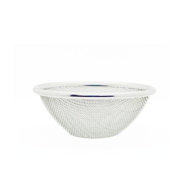 ■仕様・用途:調理、野菜の水切り等に・外径(呼びサイズ):12cm・製品サイズ(mm) 幅×奥行×高さ:120×120×46・製品重量(g):54■商品説明・調理、野菜の水切り等にご使用頂けます。・安心安全の日本製です。・サビにくいステンレ...