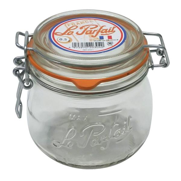 本体材質：ソーダガラス（耐熱温度差60℃）パッキン材質：天然ゴム（耐冷温度−20℃・耐熱温度100℃）フレーム材質：スチール製品サイズ(mm)縦×横×高さ：109×109×110製品重量(g)：500果実酒やピクルスづくり等に・・・フランス...