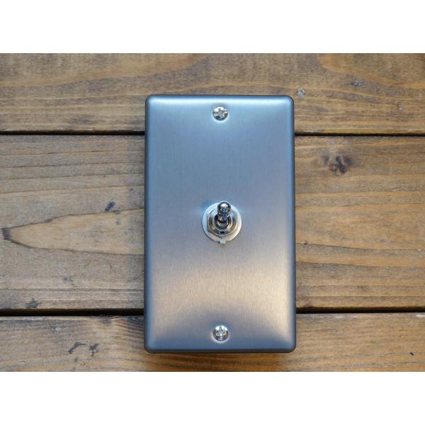 ★トグルスイッチプレート　フラットスクエア★TS-01T★プレート素材：アルミ　★配線接続部：ネジ付端子M3.5　or　リード線IV1.6mm※注文時にリー線有りまたは無しを選択してください。★片切スイッチ　or　３路スイッチ※注文時に選択...