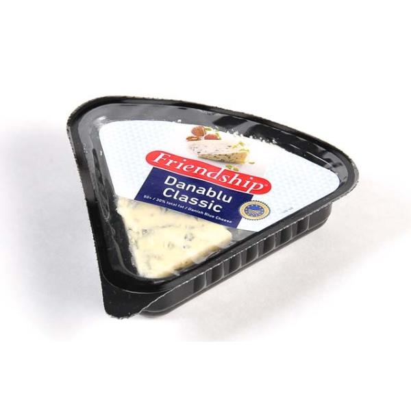 塩味が強めだがクセが少なく、ピリッとシャープな味わいの、デンマーク産のブルーチーズ。・名　称　乳等を主原料とする食品・原材料　ナチュラルチーズ、植物油脂、プロセスチーズ、リン酸塩（Ｎａ）、増粘安定剤（カゼインＮａ）、（原材料の一部に大豆を含...