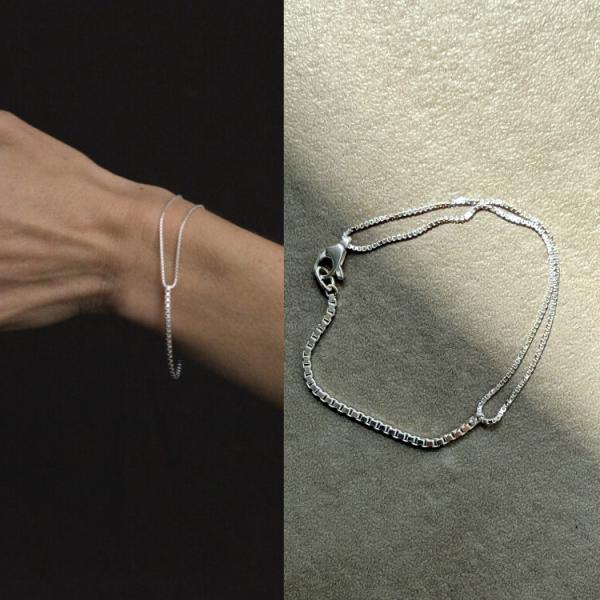 異なる太さのチェーンをミックスさせたデザインブレスレット。繊細なボックスチェーンが煌めくエレガントで洗練された雰囲気がさりげないセンスを感じさせます。・素材：925 Sterling Silver・サイズ： 17.5cm・付属品：ケース・S...