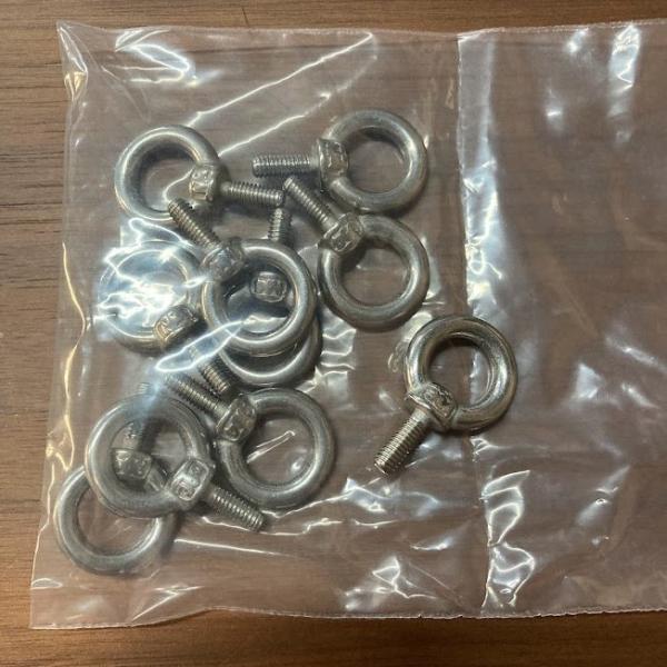 ケーランプス　専用　Ｍ４サイズ　アイボルト１０個入り　リングの穴にワイヤー,鎖などを通して、吊り上げ,降ろし作業などにご使用ください。フレームに取付する場合は、専用のナット＆ナットホルダーが必要となります。別途ご購入をお願い致します。■素材...