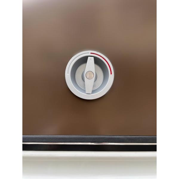 ケーランプス　専用　ハンドルロック　高速道路や風が強い日の運転に。１個よりも、しっかりと扉を閉める事ができます。■素材　ステンレス■色　　シルバー■重量　約４３０ｇ適合車種 ハイゼットトラックH16年〜S200系・S500系ハイゼットトラッ...