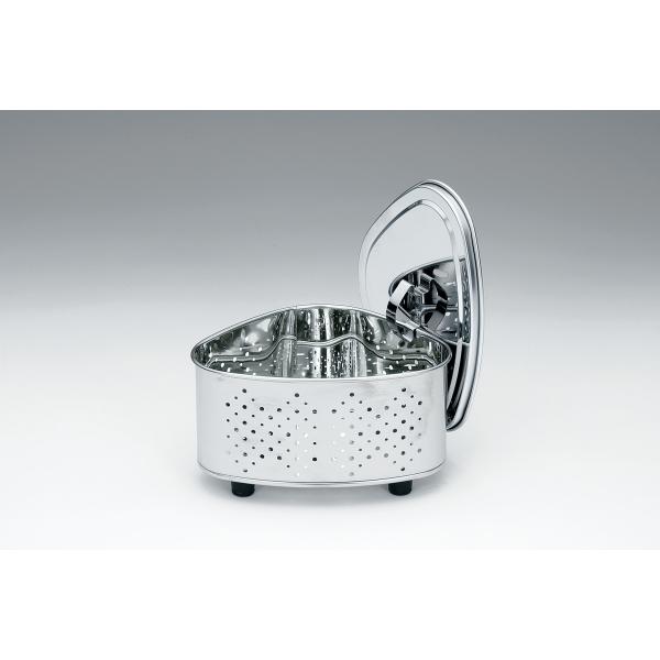 抗菌ステンレス 蓋付き ミニ三角コーナー(388045) 銅を含有する抗菌ステンレス鋼を使用し、衛生的で錆びにくく丈夫な三角コーナーです。フタ付きなので生ゴミの嫌な臭いを軽減出来ます。ご使用の際にフタは本体に引っ掛けられます。【商品仕様】製...