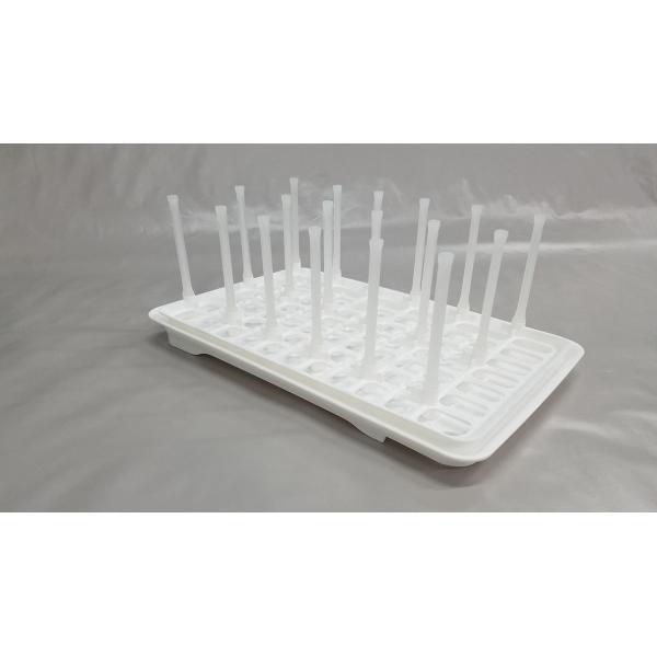 水切りラック チェス18 ホワイト(CH-18W)立てたり掛けたりでき、位置替えも簡単！支柱の位置を自由に変える事が出来る為フライパン・鍋などの大きい物も水切りできます。支柱により、コップやボトルなどが安定して立てられ、きれいな水切りができ...