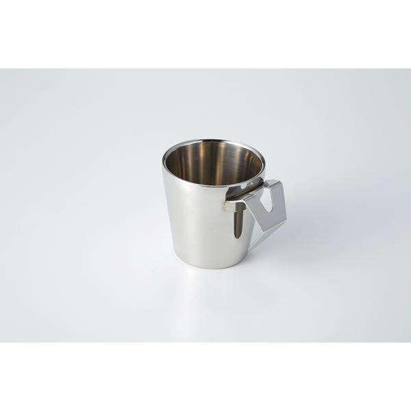 水切りのいいうがいカップ(SV-7176)取っ手を下にして置くと水切れがよく、カップの底に水がたまらないので清潔にお使いいただけます。取っ手の穴に歯ブラシなどを差すことができます。口当たりのいい二重構造・輝きのある鏡面仕上げになっております...