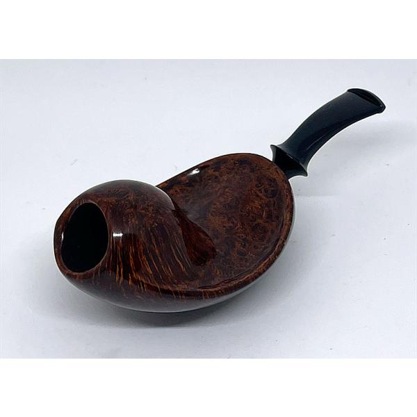 菊池朝美作 ツゲ イケバナ全長：120mm高さ：45mmボウル内径：18mm深さ：45mm重量：50g煙道とボウルの角度：130度