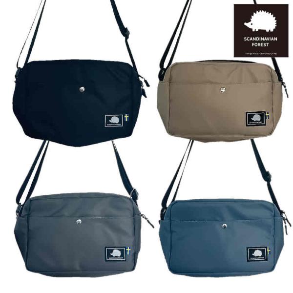 表と裏、どちらも楽しめる2WAYショルダーバッグです。片面はかわいいロゴプリント、もう片面はブランドネームとスウェーデン国旗がワンポイントになったシンプルデザイン。 どちらも日常コーデに馴染む合わせやすいデザインなので、その日の気分で使い分...