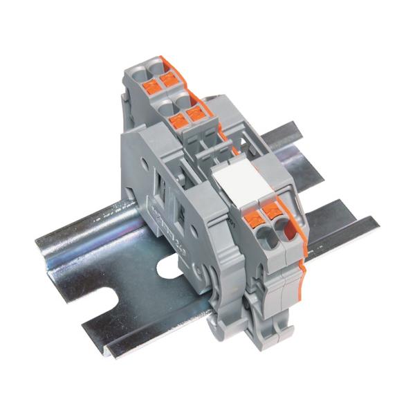 【特長】●スプリング式端子台で省工数、省スペース、緩みなくメンテナンス不要、プッシュボタン付で結線作業が容易です。●単線およびフェルール付より線は、電線を差し込むだけで結線可能です。●DINレールに端子台と必要なアクセサリを組み立て済みなの...