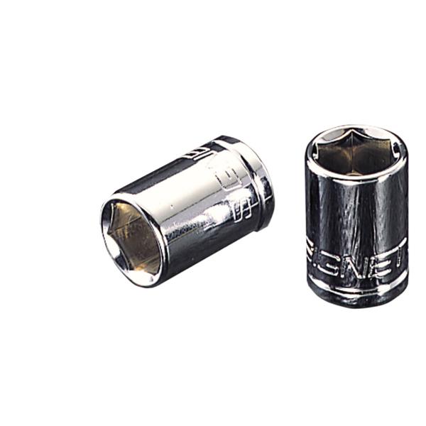 ●ミラー仕上げのメッキが美しいスタンダードソケット。●ボルト・ナットを傷めにくい面接触タイプ。●六角タイプ。