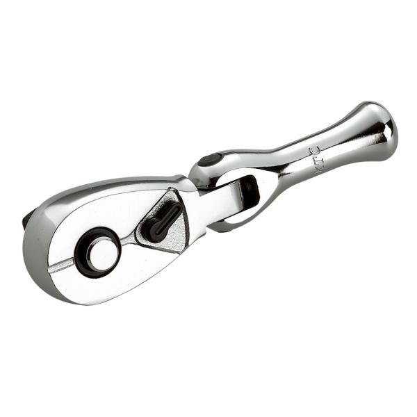 ●1/4”SQのボディーに3/8”SQのドライブを組み込んだコンパクトタイプのラチェットです。●首振りヘッドタイプです。●ショートタイプです。●プッシュリリースボタン付です。●パック入です。●リペアキット(BRC3-K)を設定しています。