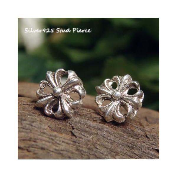 小さいながらも紋章のかっこよさがよくあらわれていてキレイなピアスです。サイズが小ぶりなので、女性でもカッコよく決まり、男性も使用できる優れモノです。◆素材：シルバー925◆モチーフサイズ：約(タテ)7.5×(ヨコ)7.5×(アツミ)1.5m...