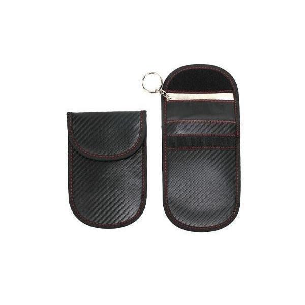 【商品説明】・電波を遮断することができるスマートキーケースです。・ポケットに入るコンパクトサイズです。・マジックテープ式です。・クレジットカードなどのスキミング防止にも使えます。【商品仕様】カラー ブラックスマートキーケース リレーアタック...