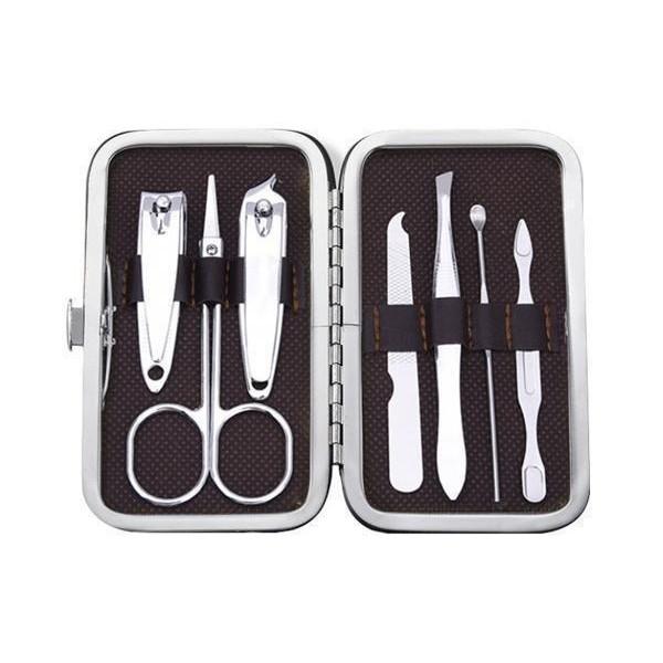 【商品説明】・気になったときにすぐ使える携帯エチケットセットです。・爪切り2種、爪やすり、カットはさみ、ピンセット、耳かきのセットです。・コンパクトサイズで持ち運びが便利になっています。・シンプルなデザインのケースで男女問わずお使いいただけ...