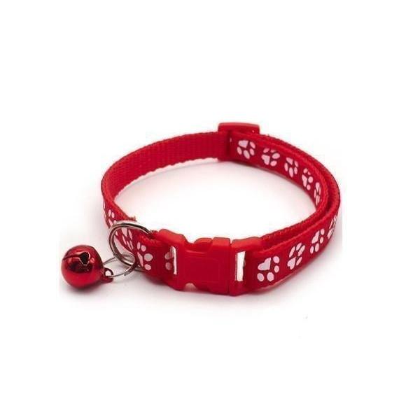 【商品説明】かわいい足跡の模様がついた猫用の首輪です。鈴がついているので猫ちゃんの居場所が分かります！サイズ調節ができるので様々の大きさの猫に対応しています。【商品仕様】カラー　レッド猫首輪 ネコ 猫 首輪 猫用首輪 ペット首輪 肉球柄 長...