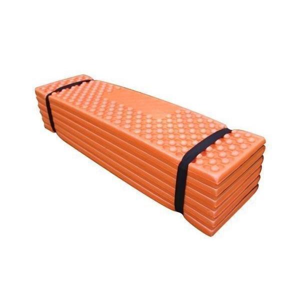 【商品説明】・アウトドアやキャンプ、ピクニックなどで使えるレジャーマットです。・厚みと凹凸で小石や砂利の地面でも快適に座ることができます。・表面同士、裏面同士で折りたたむことができます。【商品仕様】カラー オレンジ素材 EVA ポリエチレン...