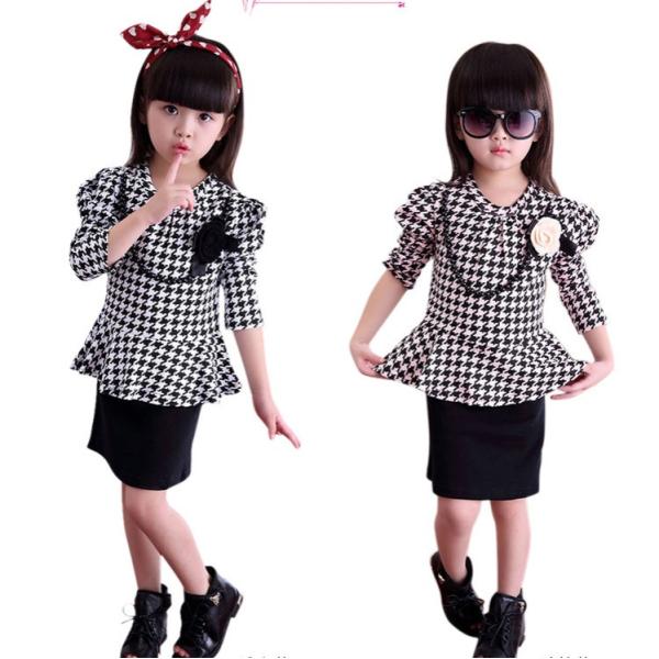 【メール便発送OK】【素材】100%コットン  春、秋向け素材【詳細】取り外し可能なアクセサリー付きワンピース。【サイズ感】小さめ。※メール便発送可（代引き・配達日指定不可）100  バスト60  着丈51 　袖丈33　背丈25110  バ...