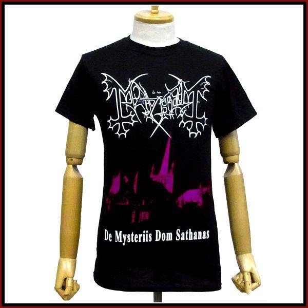 ボディカラー：ブラックサイズ：S〜XLボディスタイル：普通　　　ボディ厚：普通ボディ特殊加工：特になし1994年にリリースされたアルバム「DE MYSTERIIS DOM SATHANAS」のジャケットアートワークがプリントされたTシャツ。