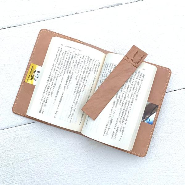 〇ブランドLAST Drip Designs （lastdripdesigns）ラストドリップデザインズ〇モデルNoldds-51820897〇サイズ（寸法）タテ約16.5cmヨコ約12.0cm厚み約2.5cmハンドメイドのため多少の誤差あ...