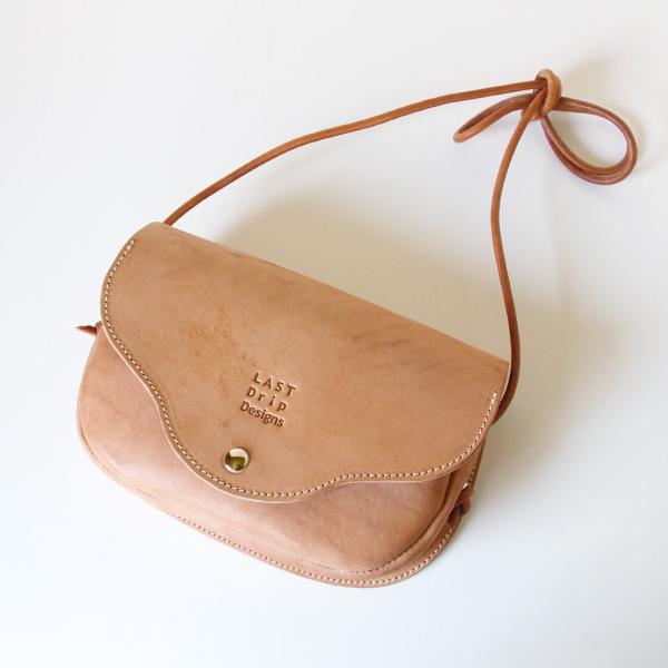 〇ブランドLAST Drip Designs （lastdripdesigns）ラストドリップデザインズ〇モデルNoldds-73275802〇サイズ（寸法）タテ約16.0cmヨコ約23.0cm厚み約8.5cm重さ約260.0gショルダー約...