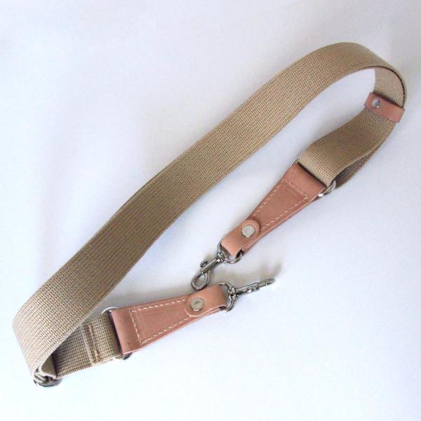 〇ブランドLAST Drip Designs （lastdripdesigns）ラストドリップデザインズ〇モデルNoldds-78066872〇ヌメ革カラー経年変化（エイジング）するタンカラー　タンニンが浸透して表現される　無染色・無加工の...