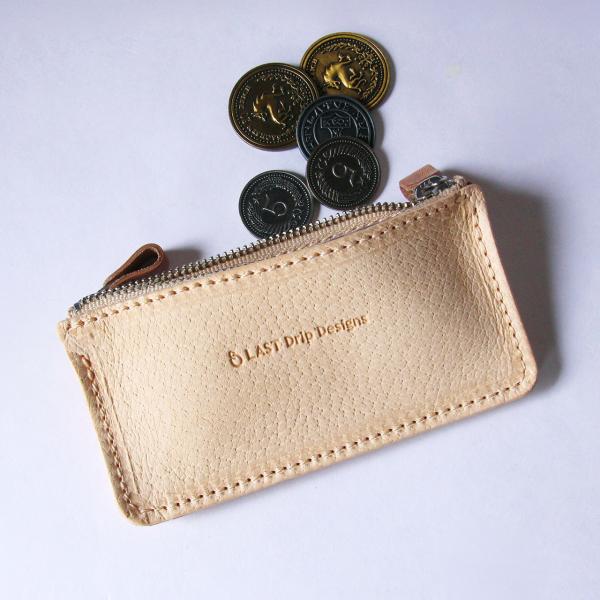 〇ブランドLAST Drip Designs （lastdripdesigns）ラストドリップデザインズ〇モデルNoldds-85842575〇サイズ（寸法）タテ約6.5cmヨコ約13.0cm厚み約2.5cm重さ約55.0gハンドメイドのた...